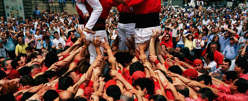 Castellers in Barcelona, the tradition of building human castles ...